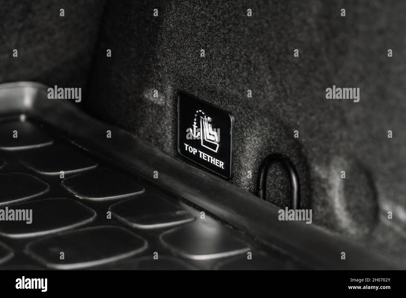 Car connection sign symbol hi-res stock photography and images - Alamy