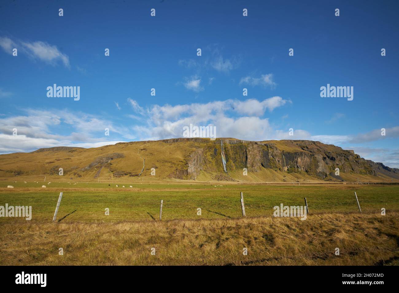 Icelandic autumn at seljalandsfoss waterfall landmark Stock Photo - Alamy