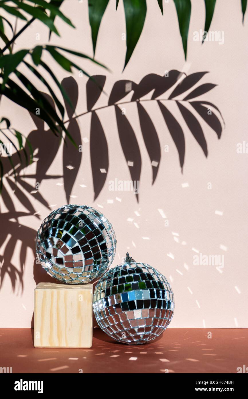 Disco ball illuminated nightclub hi-res stock photography and images ...