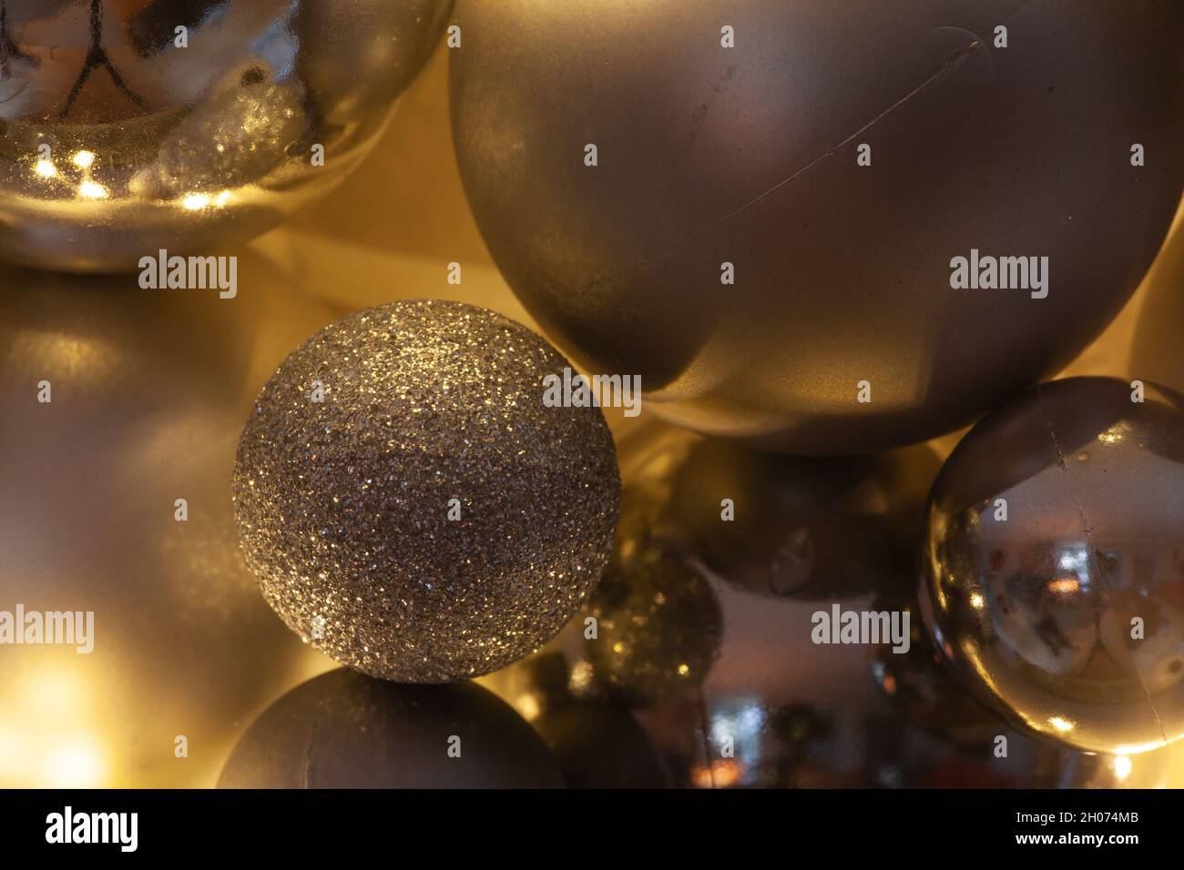 details of andetails of illuminated shiny Christmas baubles Stock Photo ...