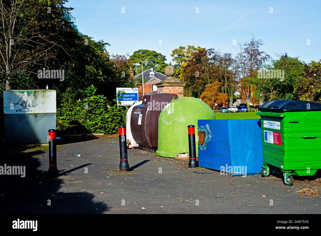 City waste recycling hi-res stock photography and images - Alamy