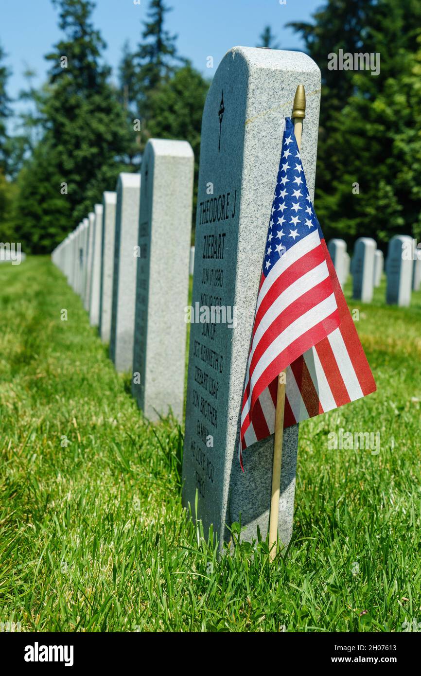 Tahoma national cemetery hi-res stock photography and images - Alamy