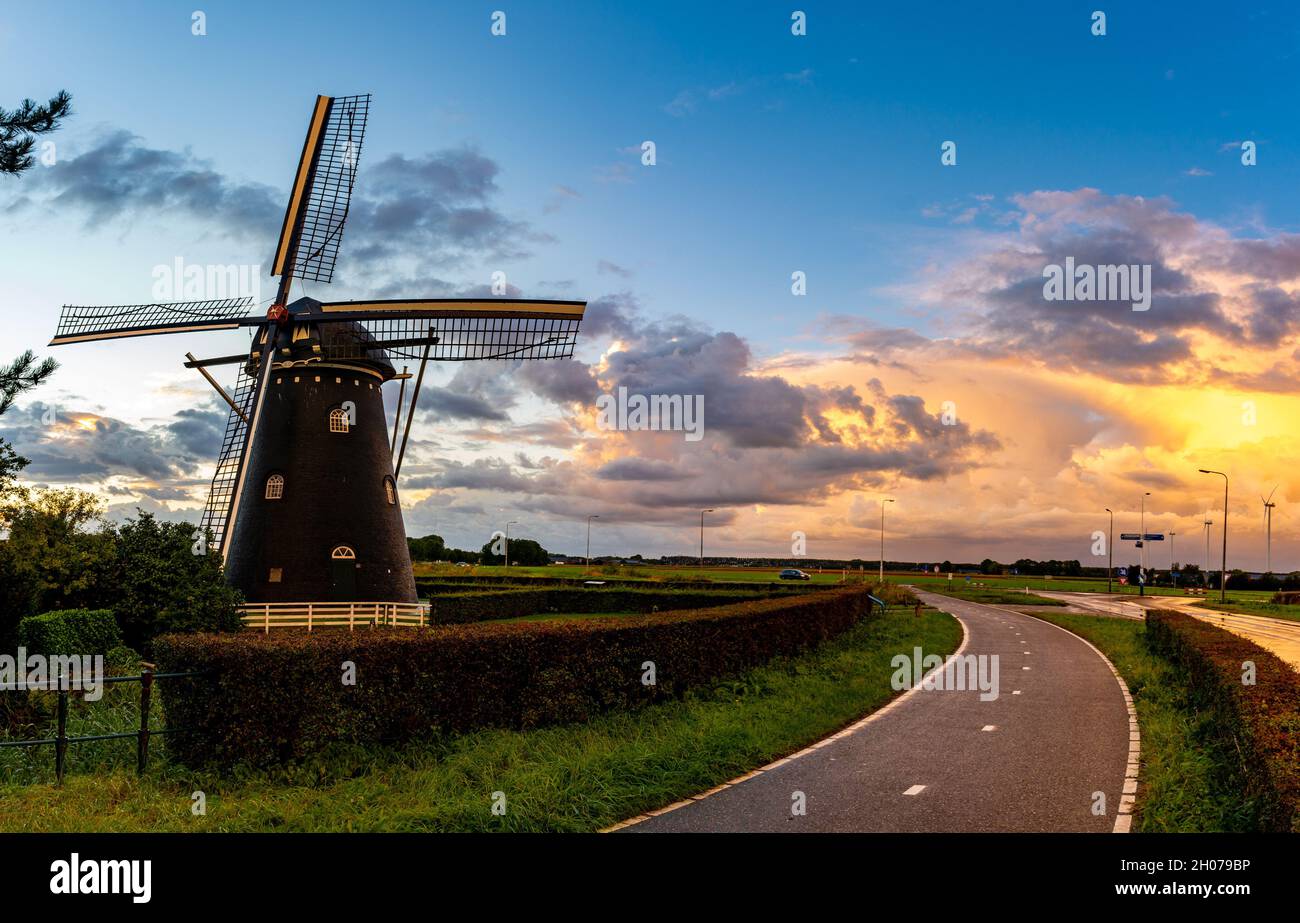 Pictures Of Old Dutch Windmills at Timothy Stump blog