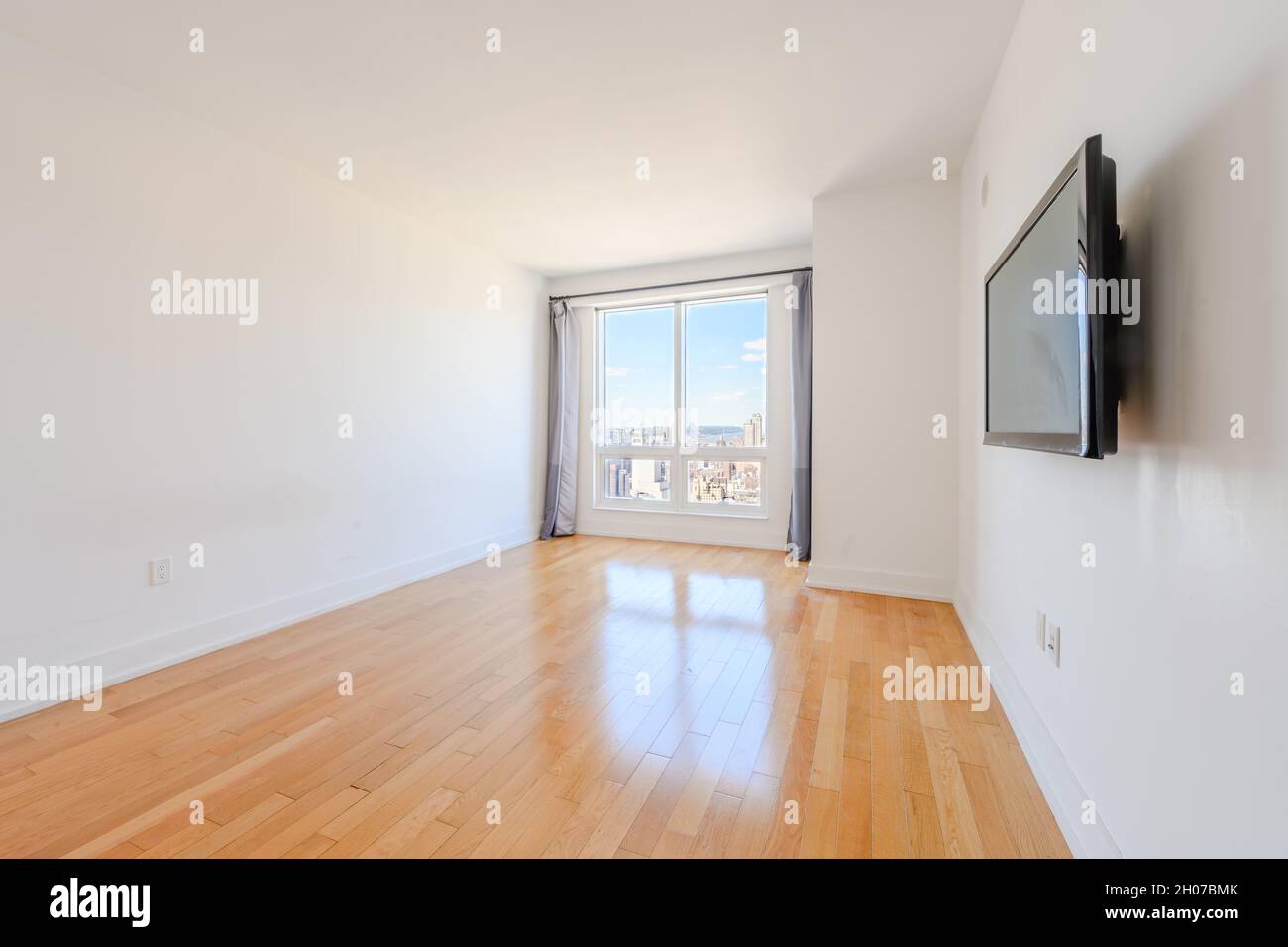 High rise apartment interior window hi-res stock photography and images ...