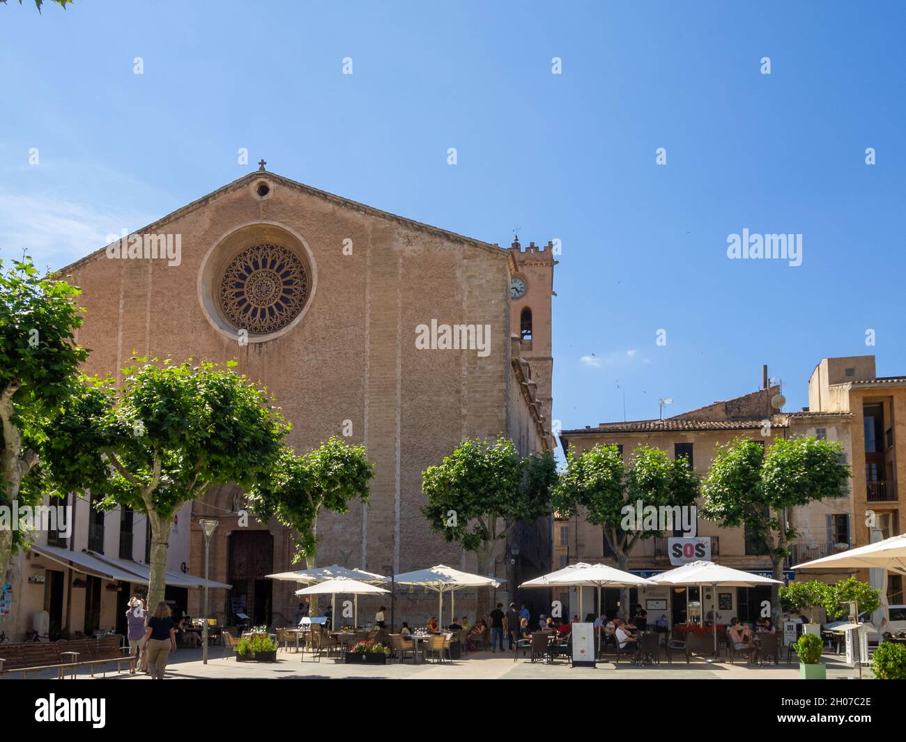 Pollença Plaça Major and Our Lady of the Angels Church, Mallorca Stock ...