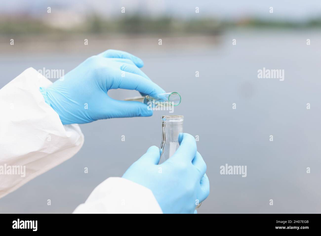 Water sampling equipment hi-res stock photography and images - Alamy