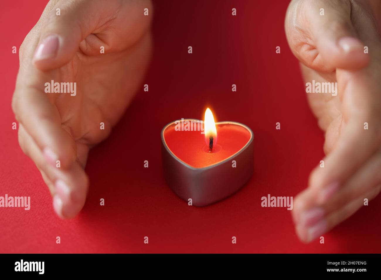 Aromatic candle woman hi-res stock photography and images - Alamy