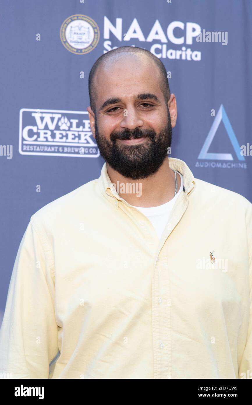 Newhall square hi-res stock photography and images - Alamy