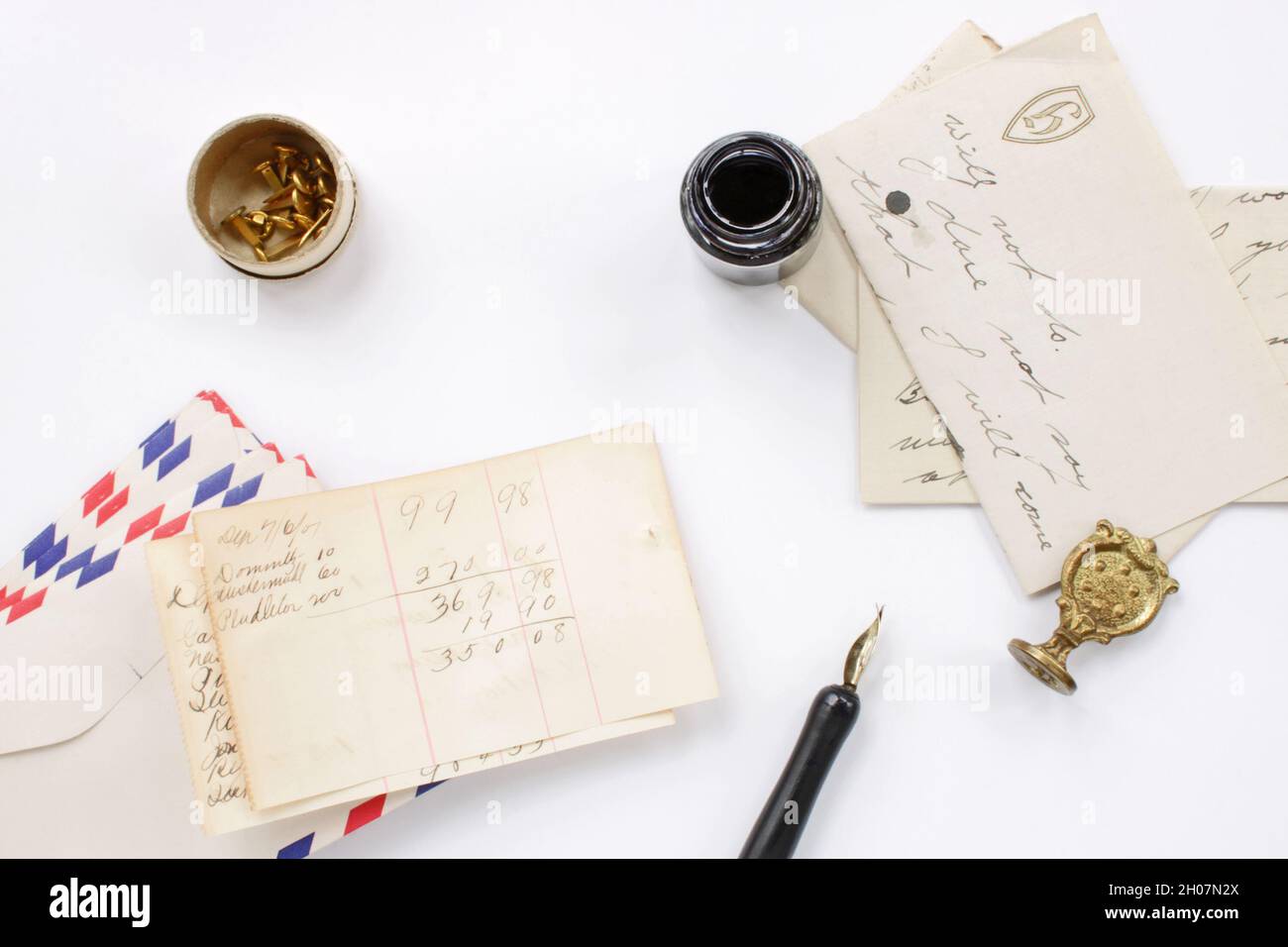 Vintage letter writing hi-res stock photography and images - Alamy