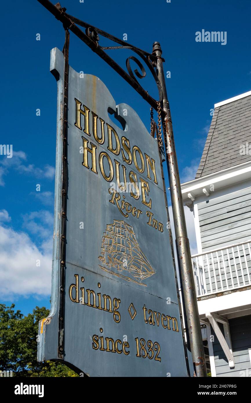 The Hudson House River Inn High Resolution Stock Photography and Images ...