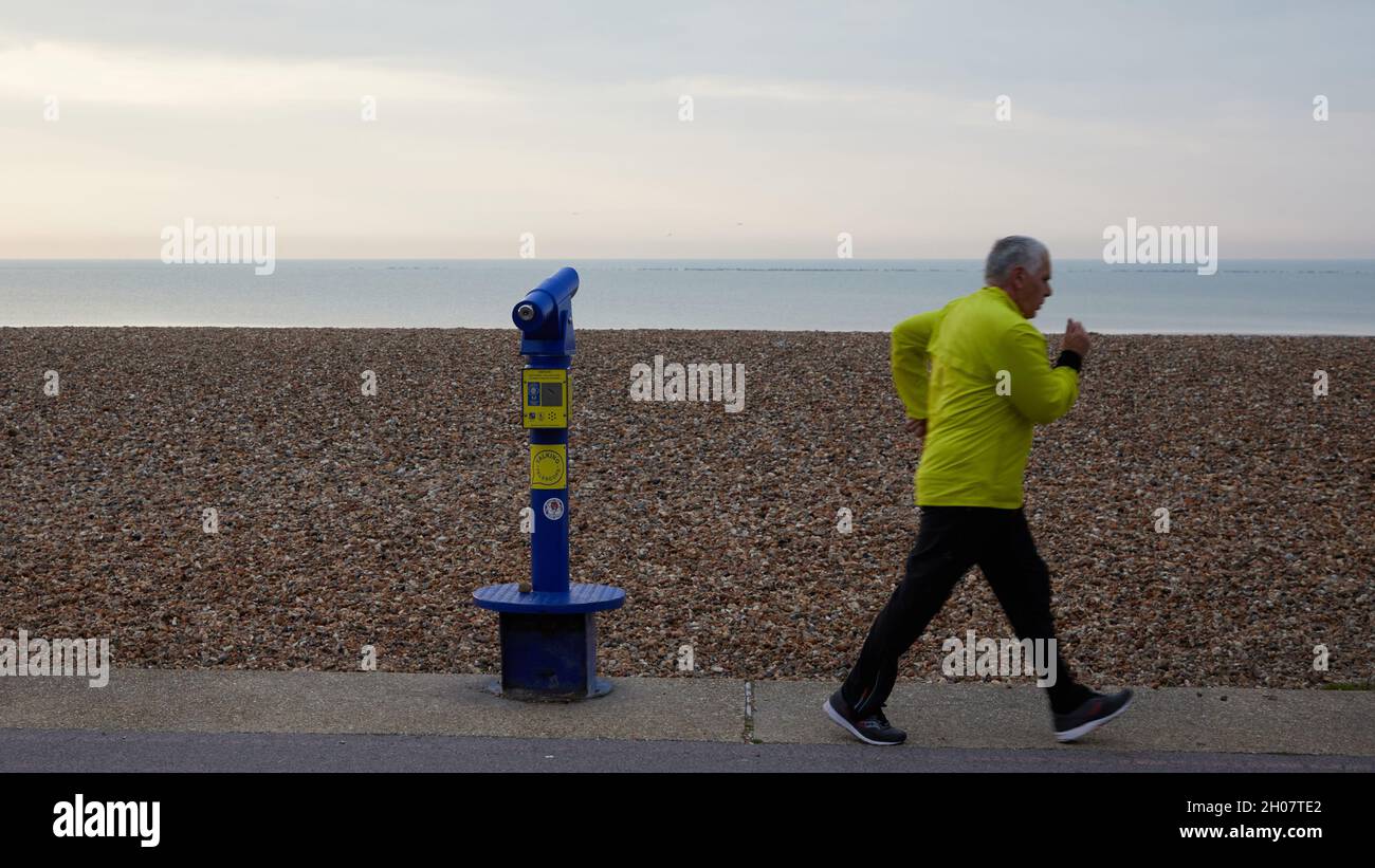 Fast walking hi-res stock photography and images - Alamy