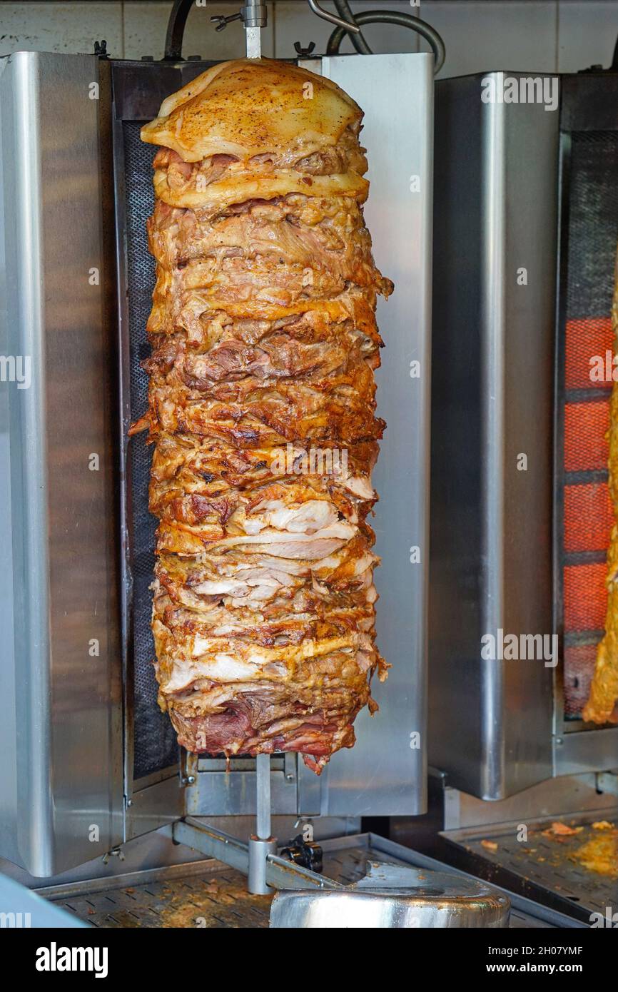 Turkish fast food restaurant kebab vertical grill meat Stock Photo - Alamy