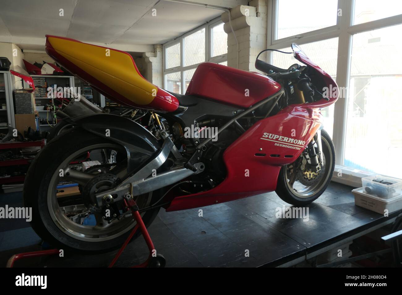 Alan Cathcart famous racing bikes Northampton Supermono speed colour ...