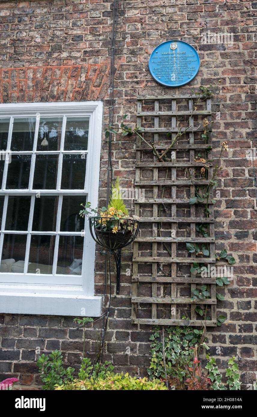 Labour mp for sheffield brightside hi-res stock photography and images ...