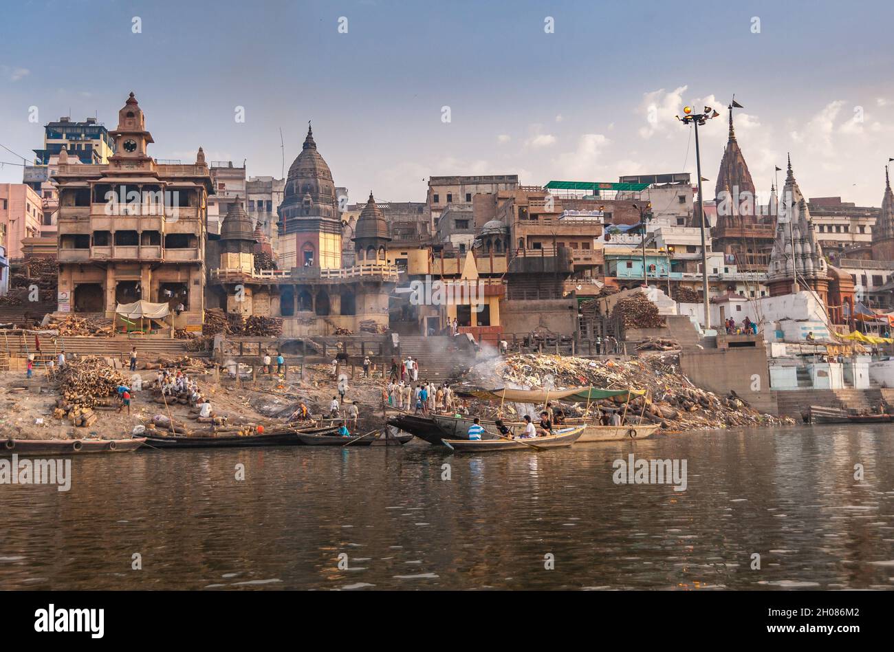 Fire funeral india hi-res stock photography and images - Alamy