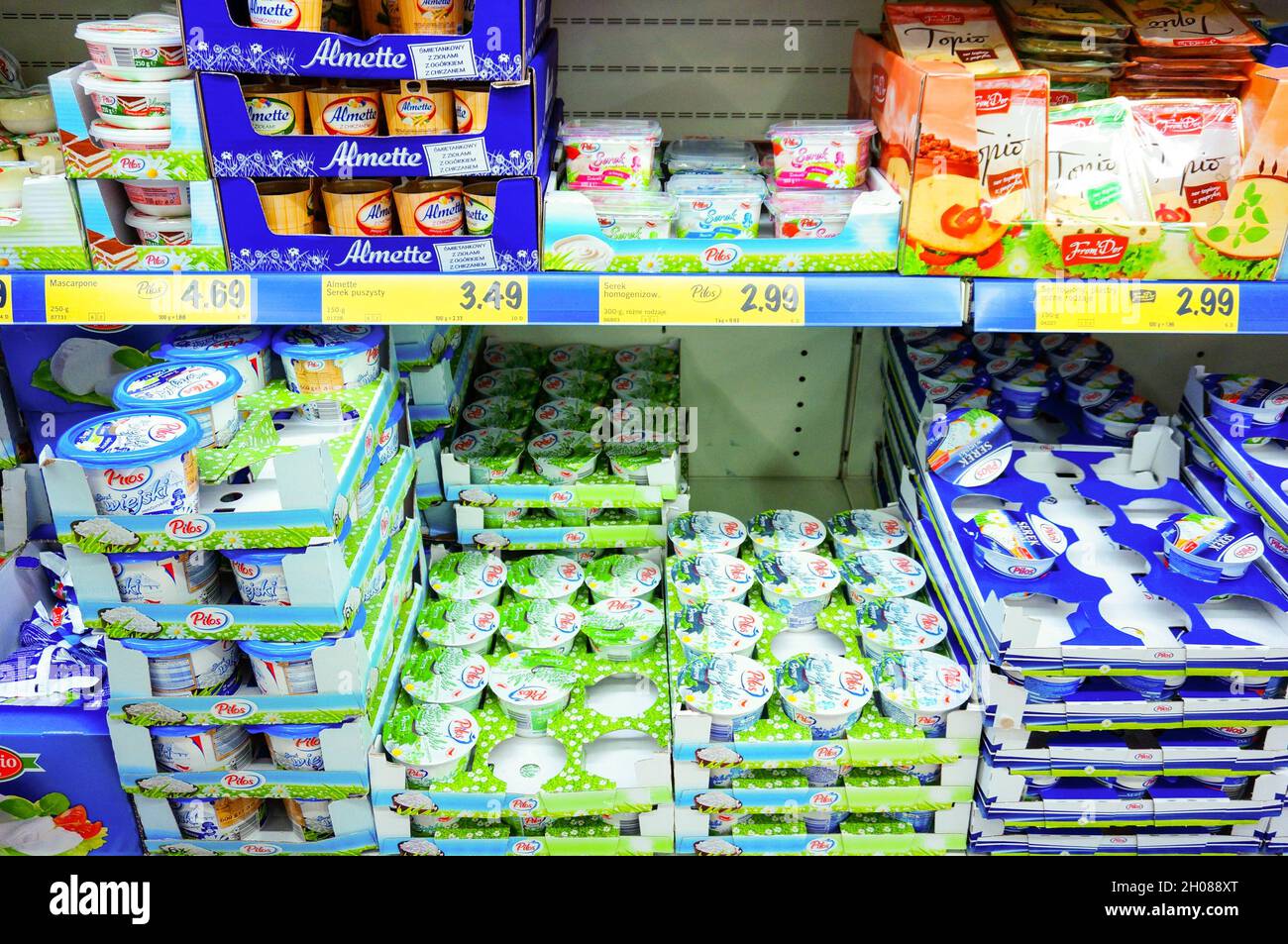 Lidl supermarket fridge hi-res stock photography and images - Alamy