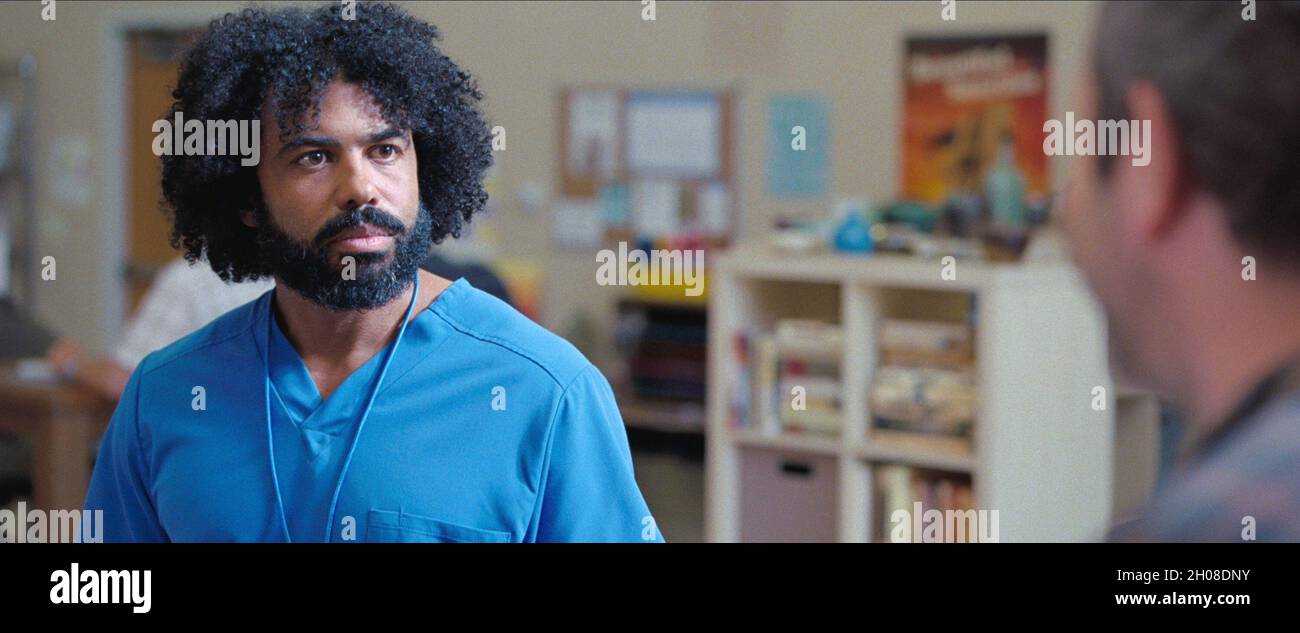 THE STARLING, from left: Daveed Diggs, Chris O'Dowd, 2021. © Netflix ...