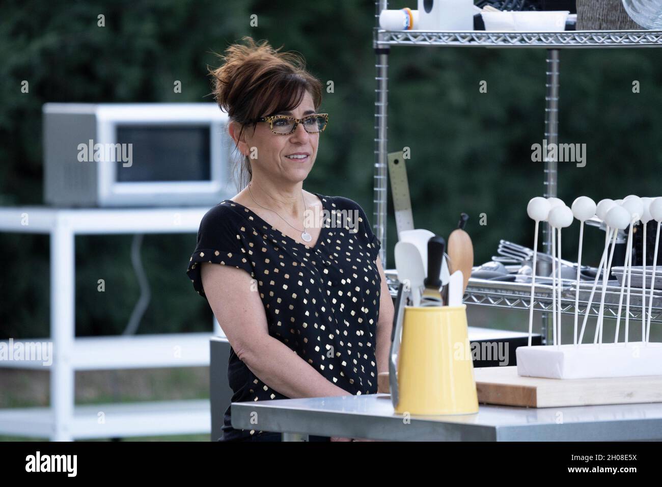 BAKER'S DOZEN, contestant Lea Newton, Mix and Mashup', (Season 1, ep ...