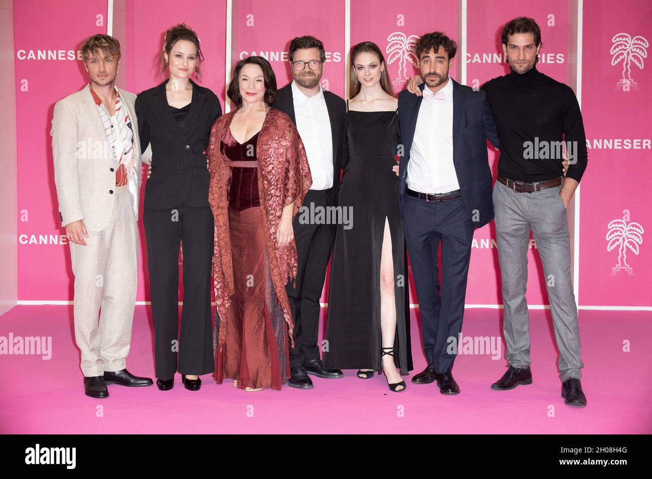 Jannik Schumann, Dominique Davenport, Julia Stemberger, Sven Bohse ...