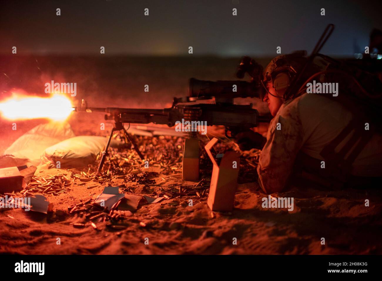 211003-M-ET529-2111 UDARI RANGE COMPLEX, Kuwait (Oct. 3, 2021) Marine ...