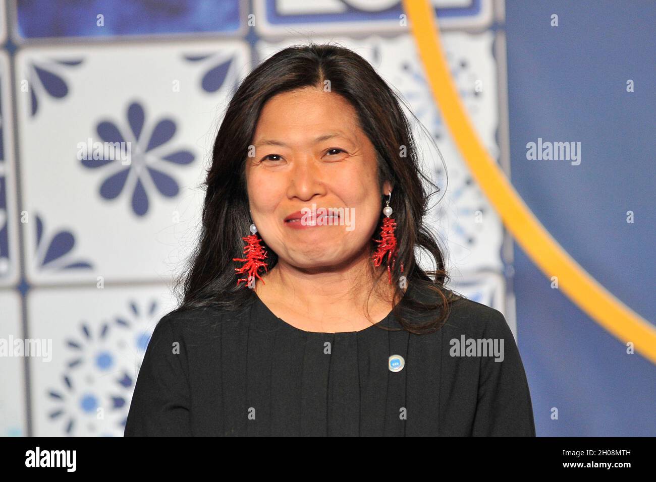 Mary ng hi-res stock photography and images - Alamy