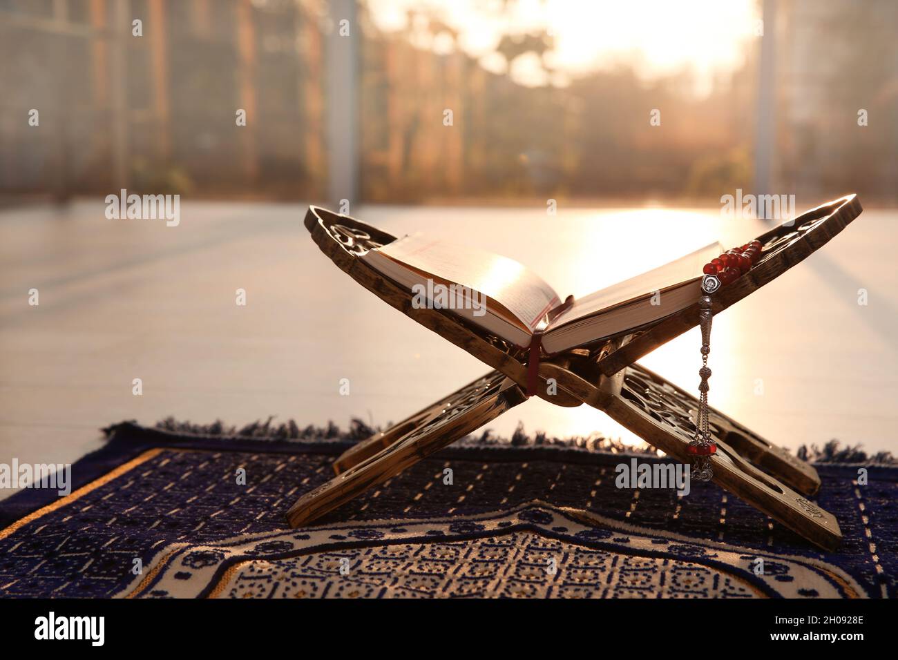 Quran stand rehal hi-res stock photography and images - Alamy
