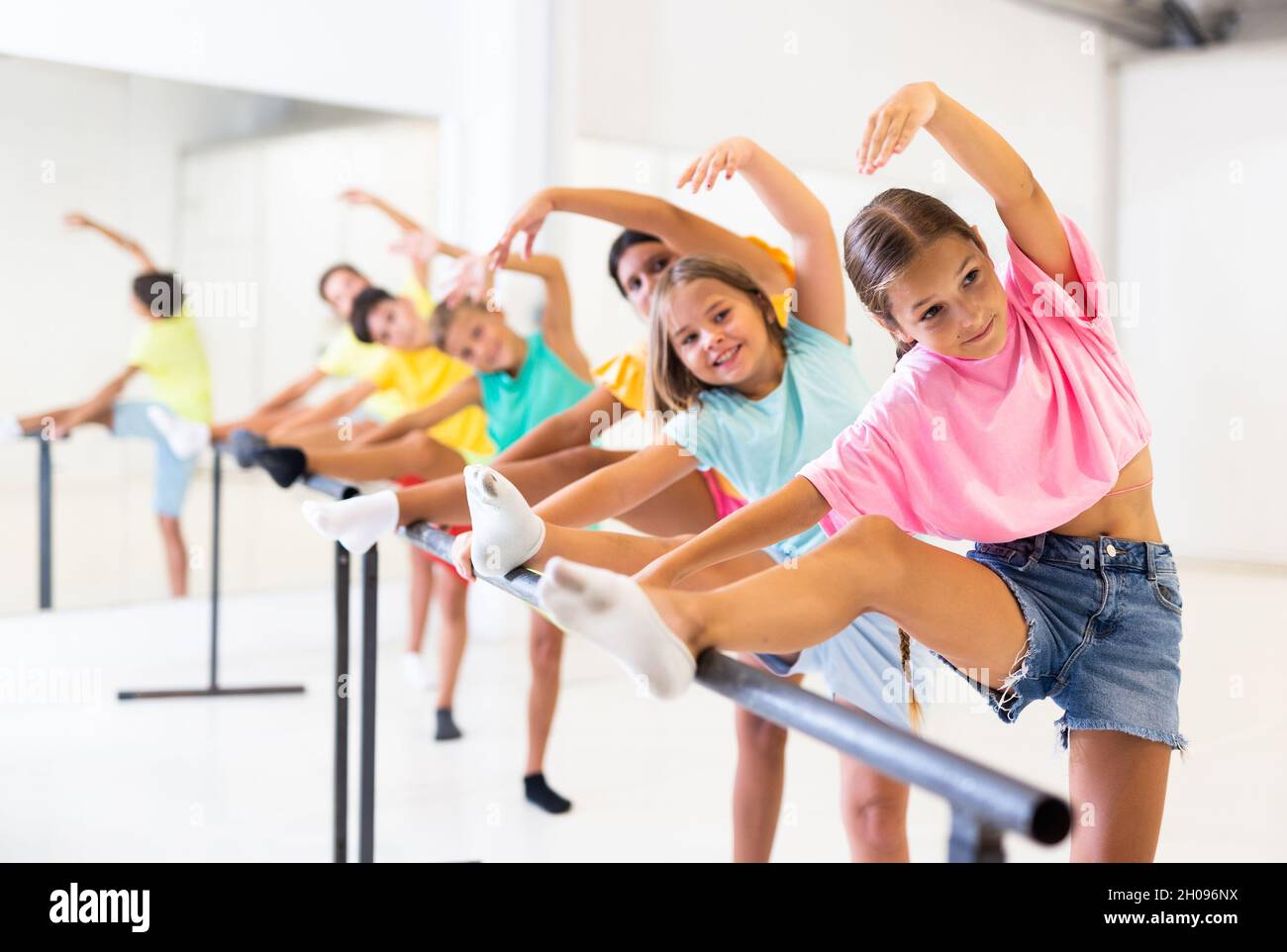 Learning ballet moves hi-res stock photography and images - Alamy