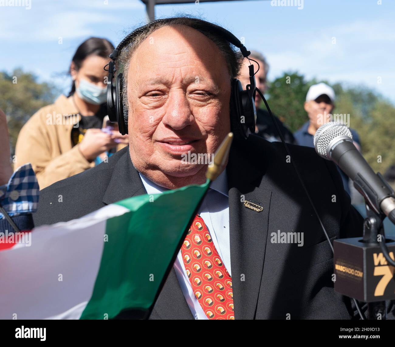 Studio radio parade hi-res stock photography and images - Alamy