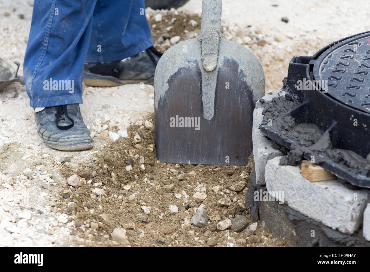 Manhole installation hi-res stock photography and images - Alamy