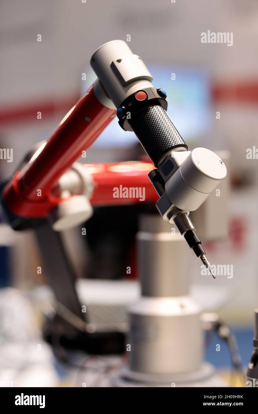 5 axes portable measuring arm for touch probe inspections. Selective ...