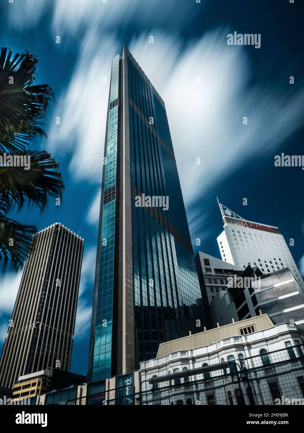 Skyscraper light change hi-res stock photography and images - Alamy