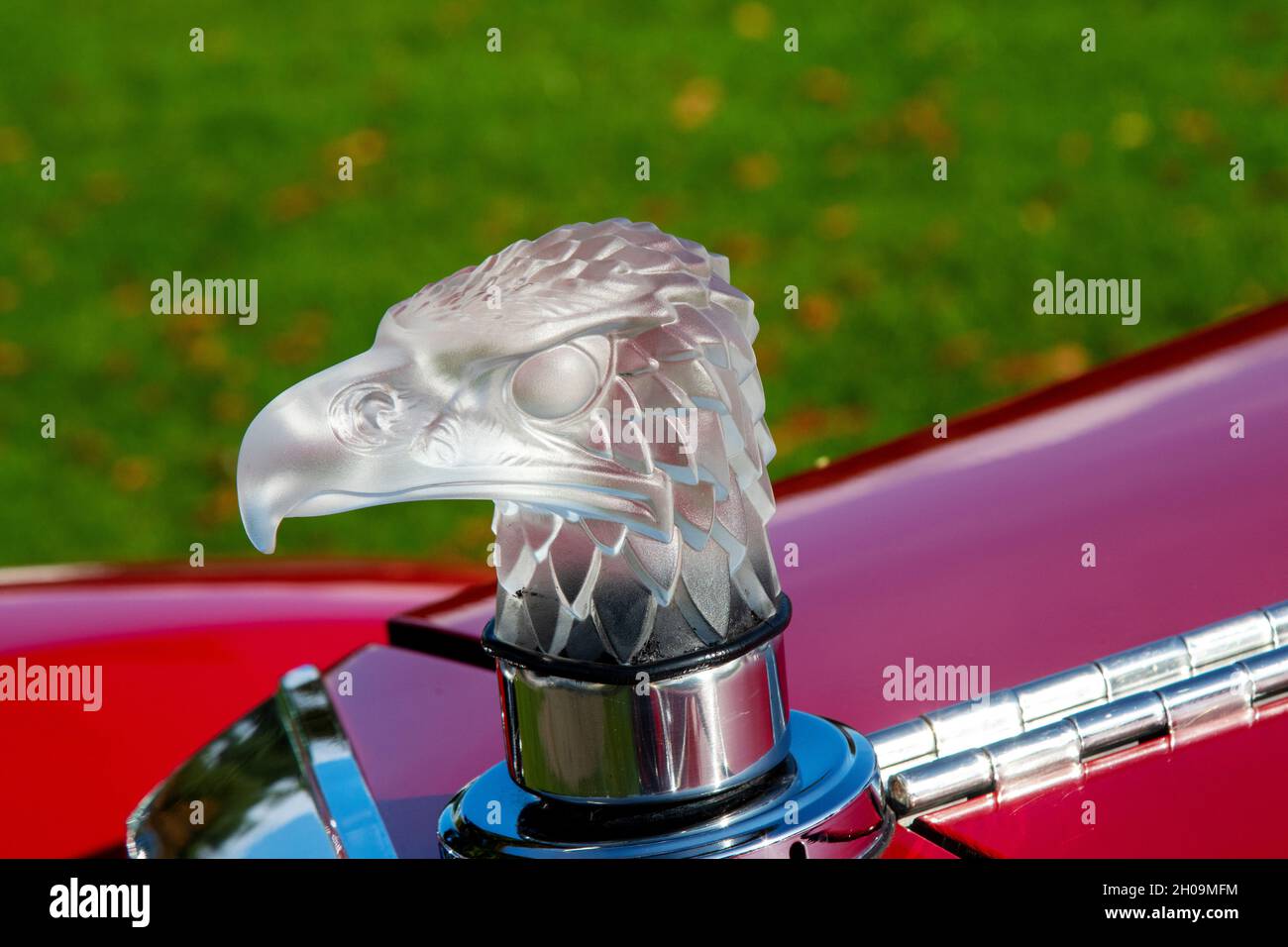 1932 30s cut glass Eagle head fitted to American Duesenberg 5000cc ...