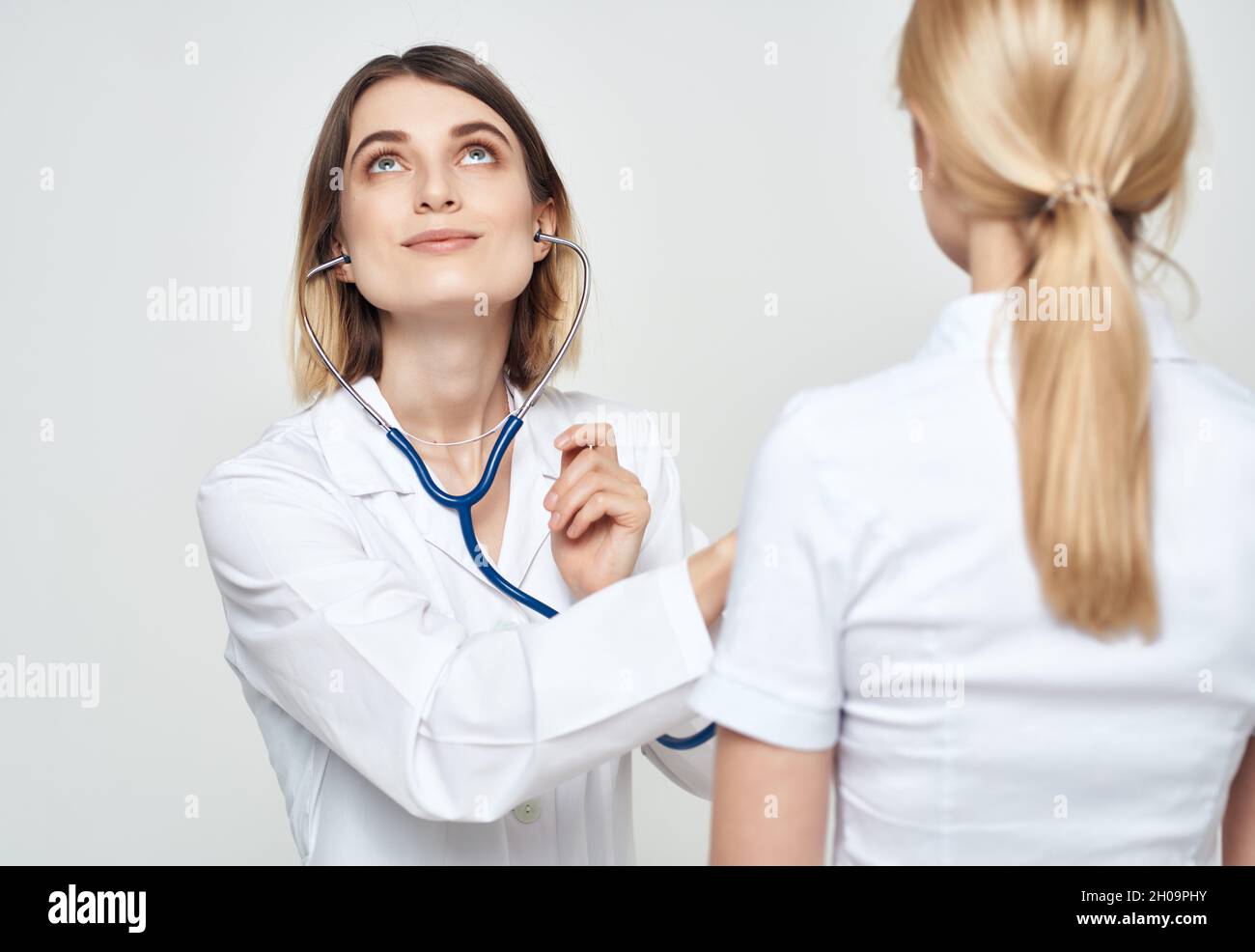patient at the doctor's appointment treatment hospital injection Stock ...
