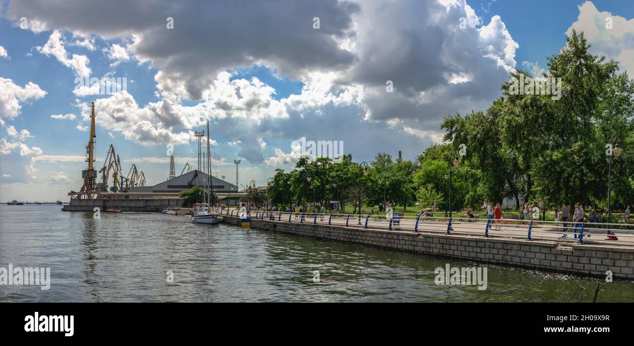 Kherson, Ukraine 12.09.2021. Dniester river embankment in Kherson ...