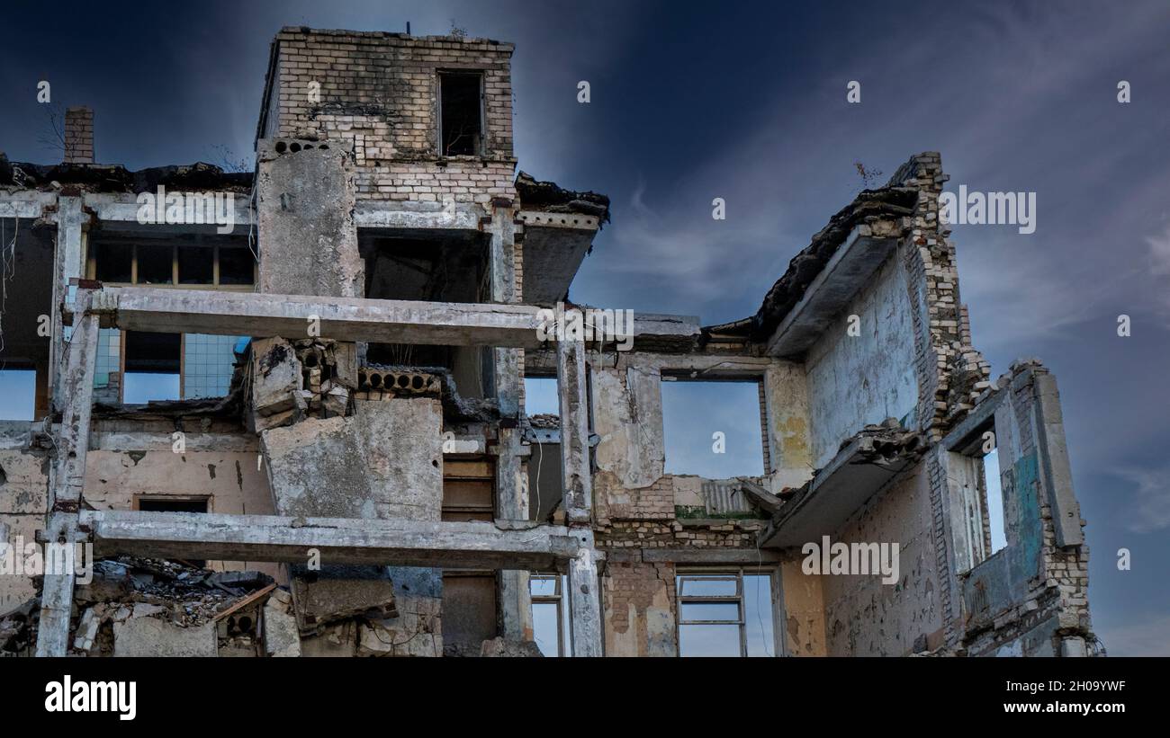 Half demolished industrial building hi-res stock photography and images ...