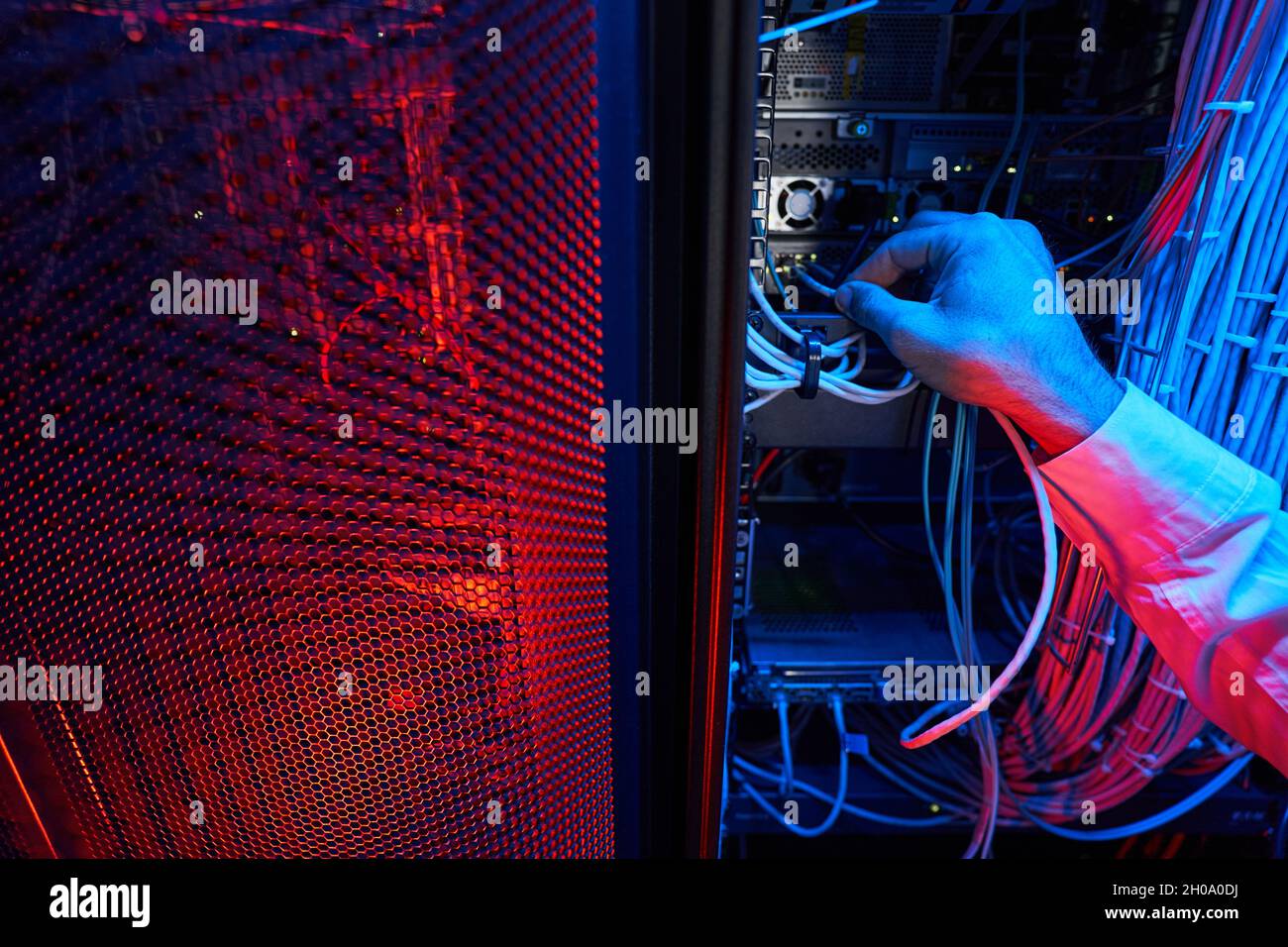 Twisted pair cable hi-res stock photography and images - Alamy