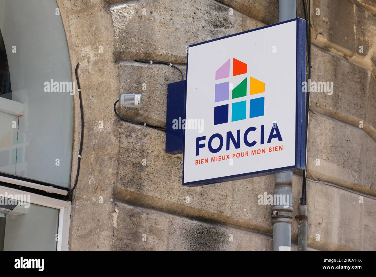 Foncia logo hi-res stock photography and images - Alamy