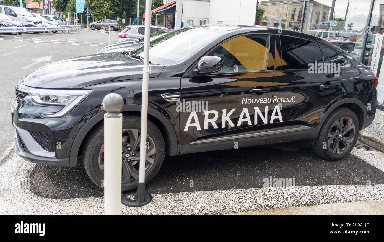 Renault arkana vehicle hi-res stock photography and images - Alamy