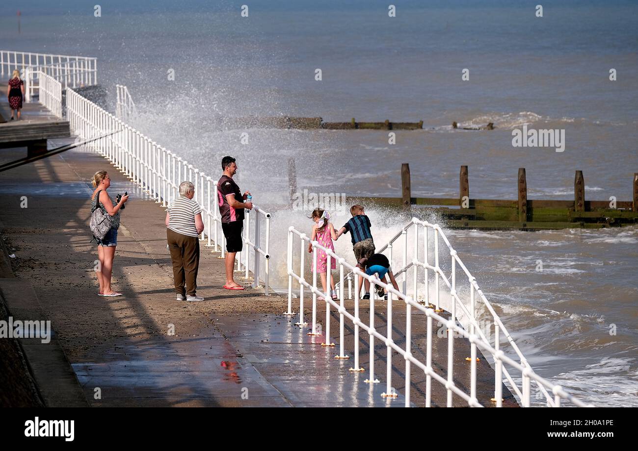 Wave sea people hi-res stock photography and images - Alamy