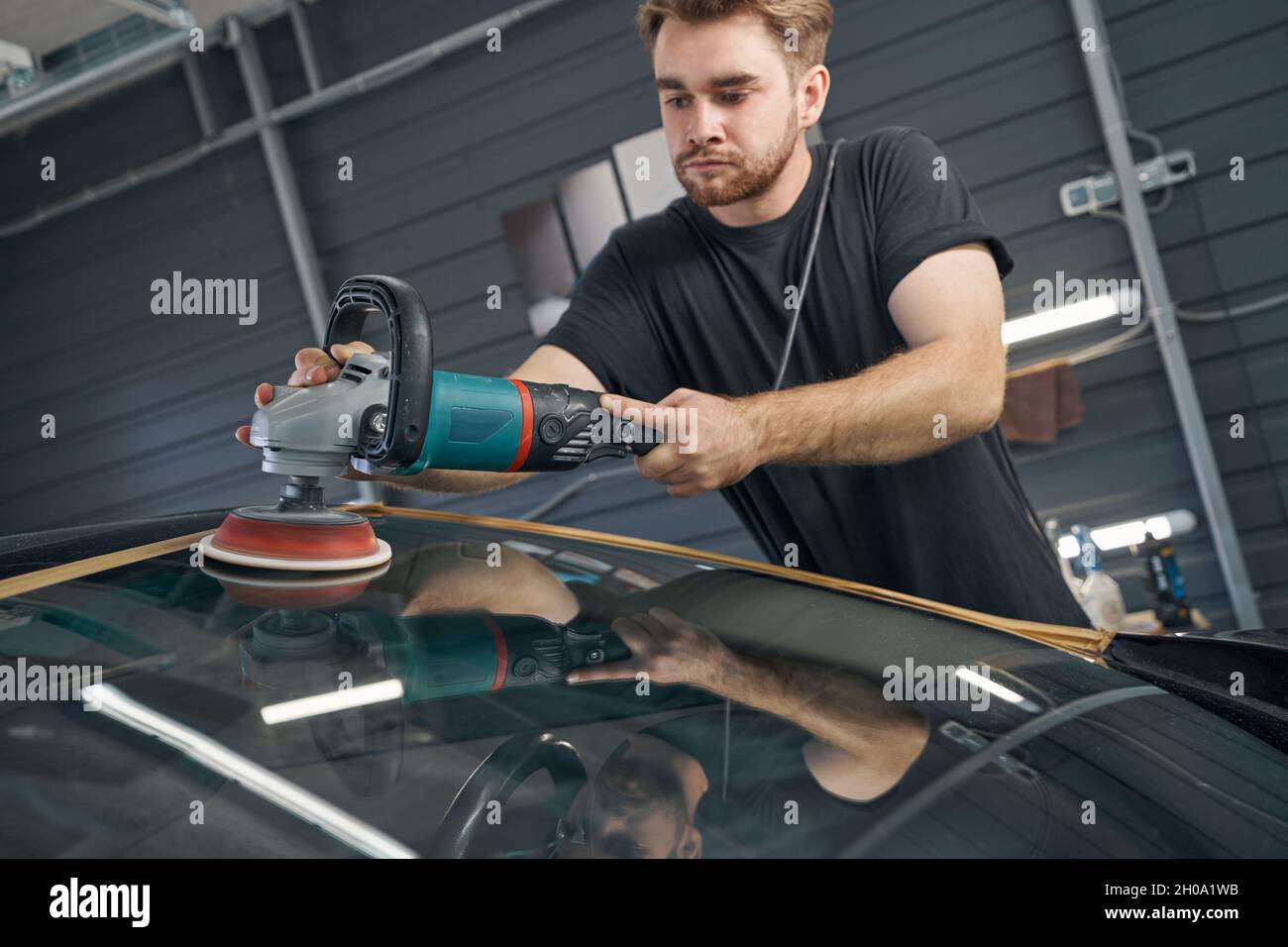 Orbital buffer hi-res stock photography and images - Alamy