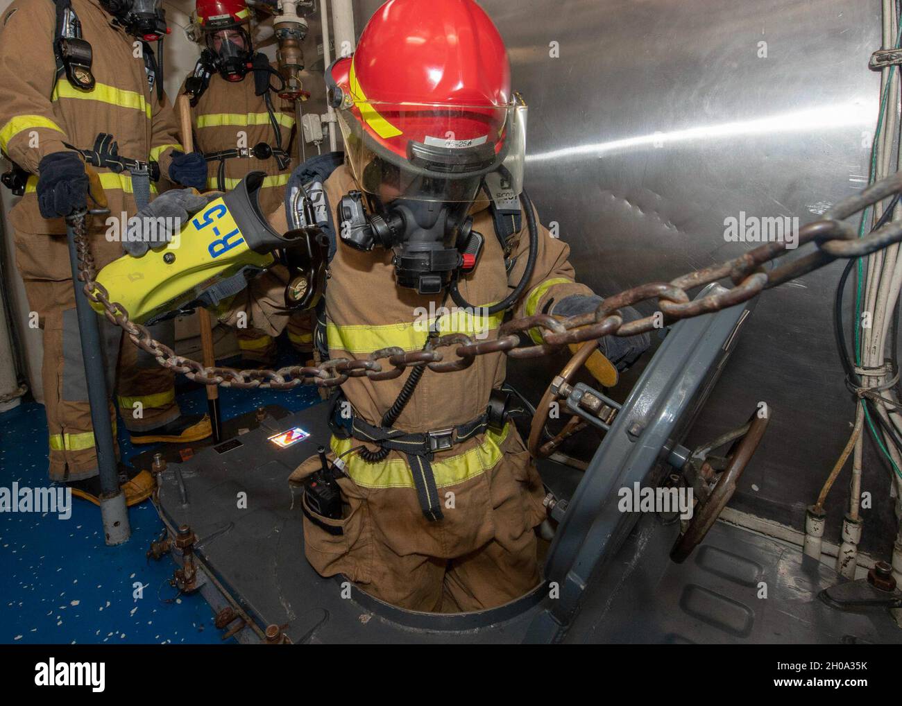 U s navy damage controlman 3rd hi-res stock photography and images - Alamy