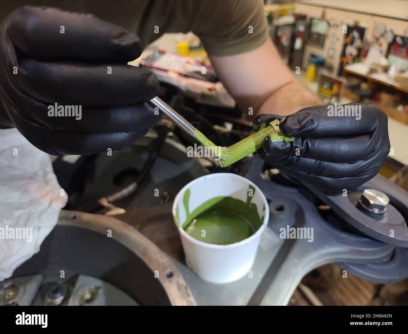 U.S. Soldiers with Bravo Company, 628th Aviation Support Battalion ...