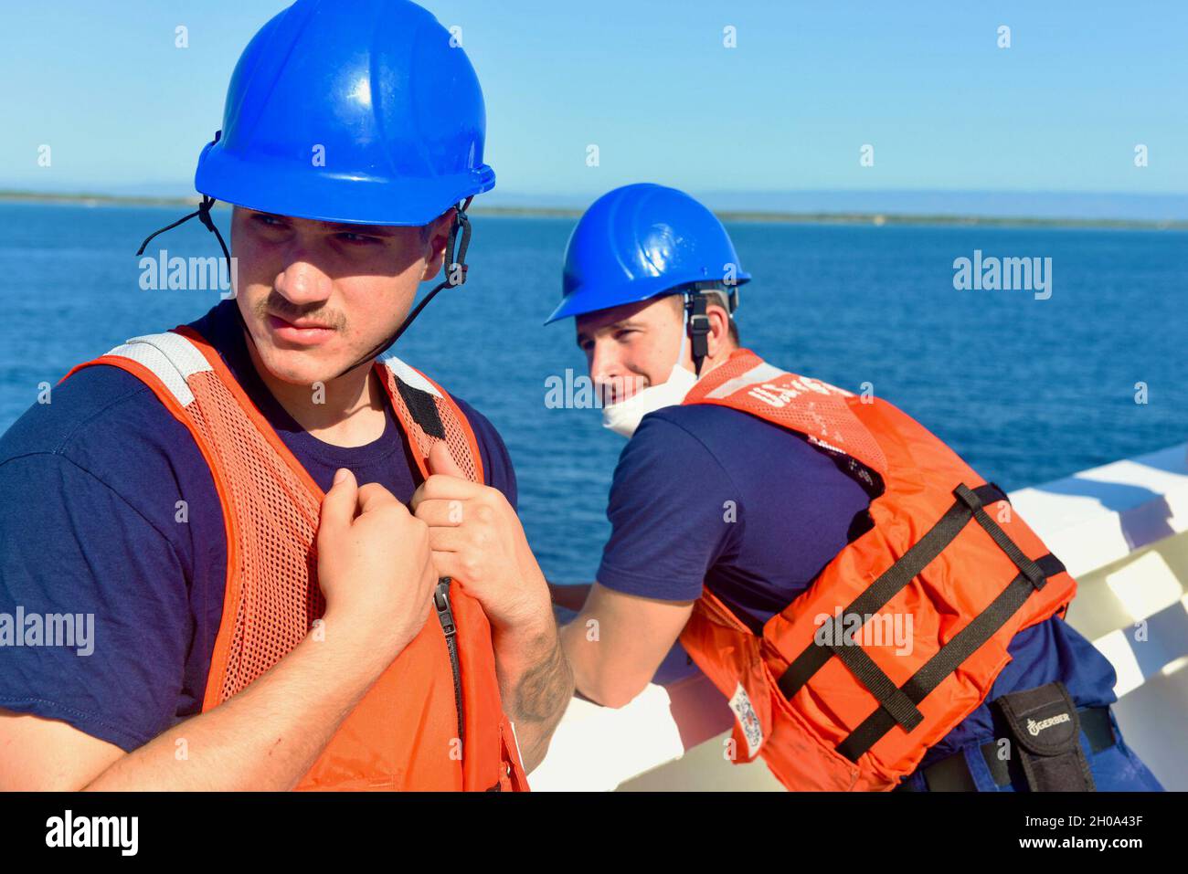 Uscgc forward hi-res stock photography and images - Alamy