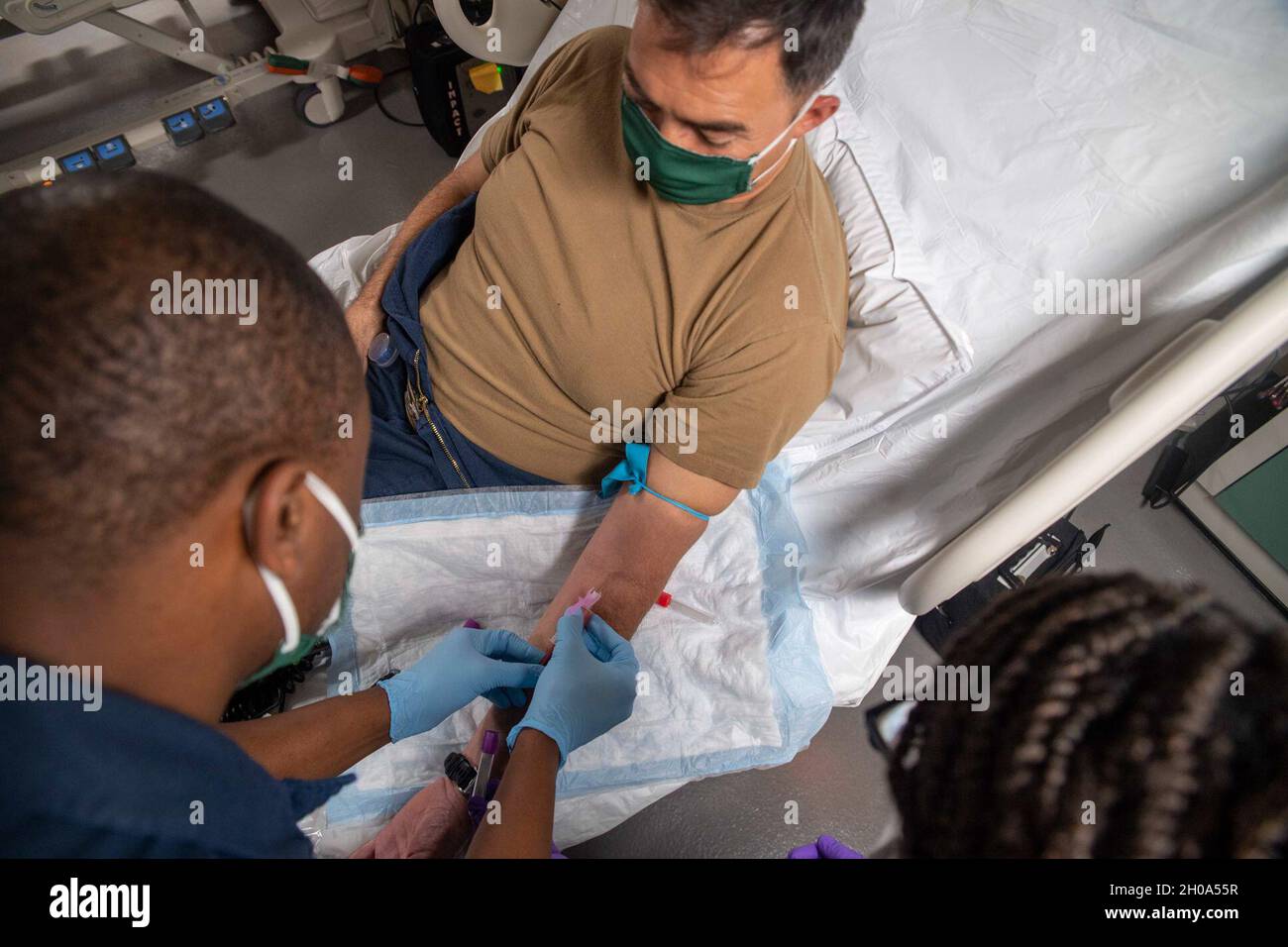 210105-N-JC800-1020 INDIAN OCEAN (Jan. 5, 2021) – U.S. Navy Hospital ...