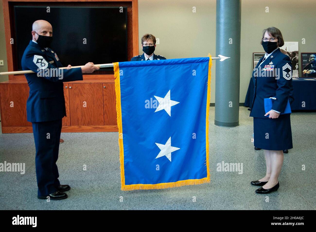 Chief Master Sergeants Jeffery Horne and Rhonda McClellan present Maj ...