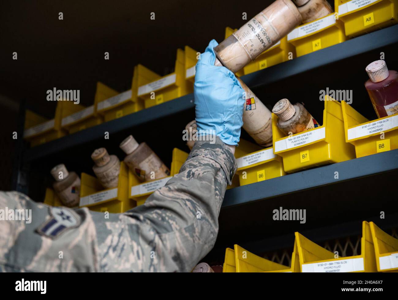 9th aircraft maintenance squadron hi-res stock photography and images ...