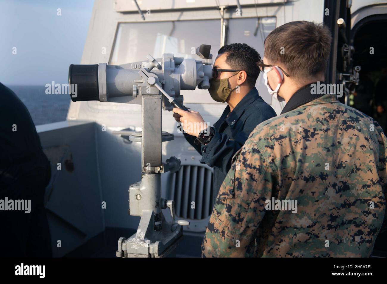 210105-N-FO865-5002 INDIAN OCEAN (Jan. 5, 2020) – U.S. Navy ...