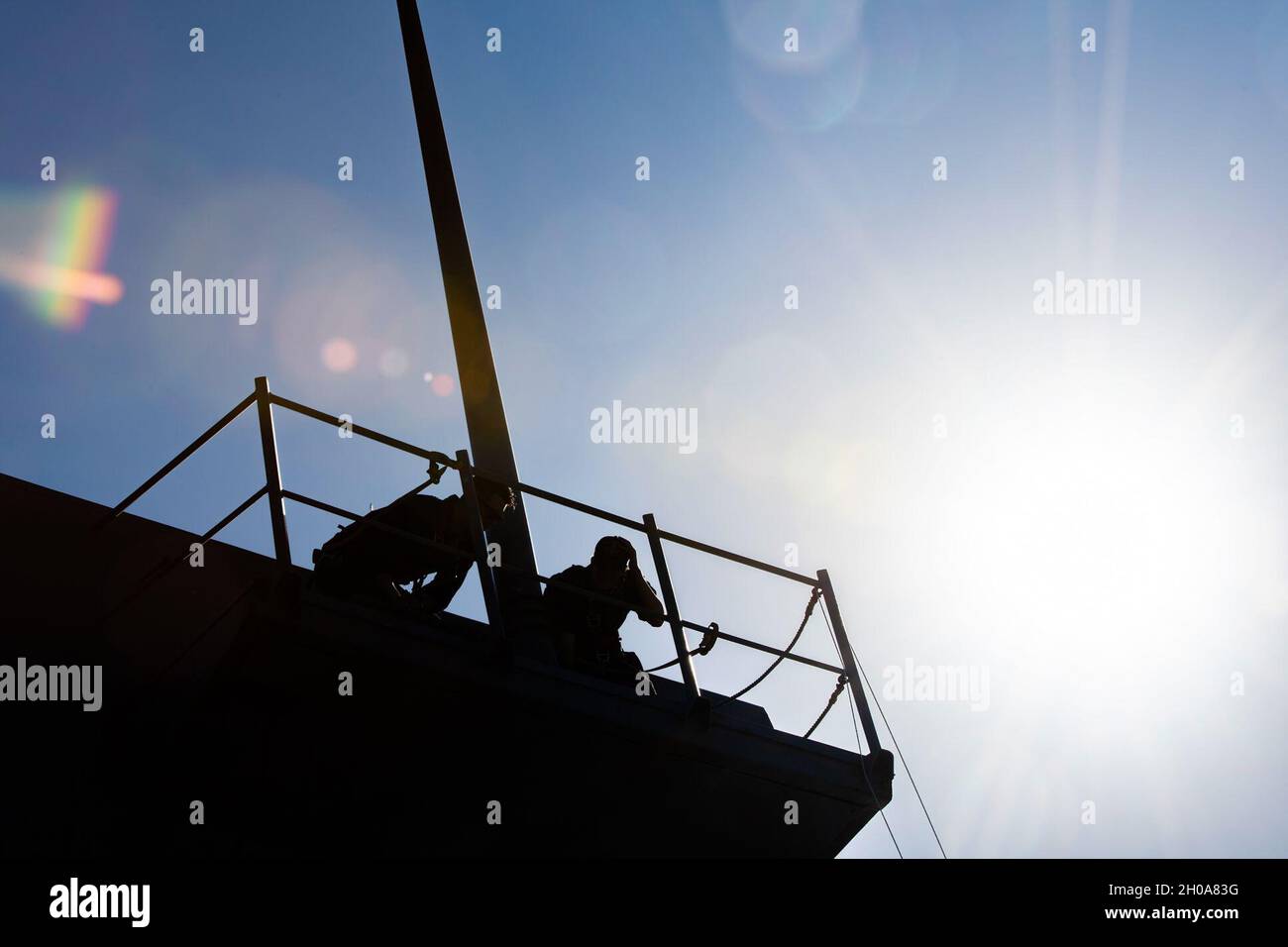 Destroyer ddg mast hi-res stock photography and images - Alamy