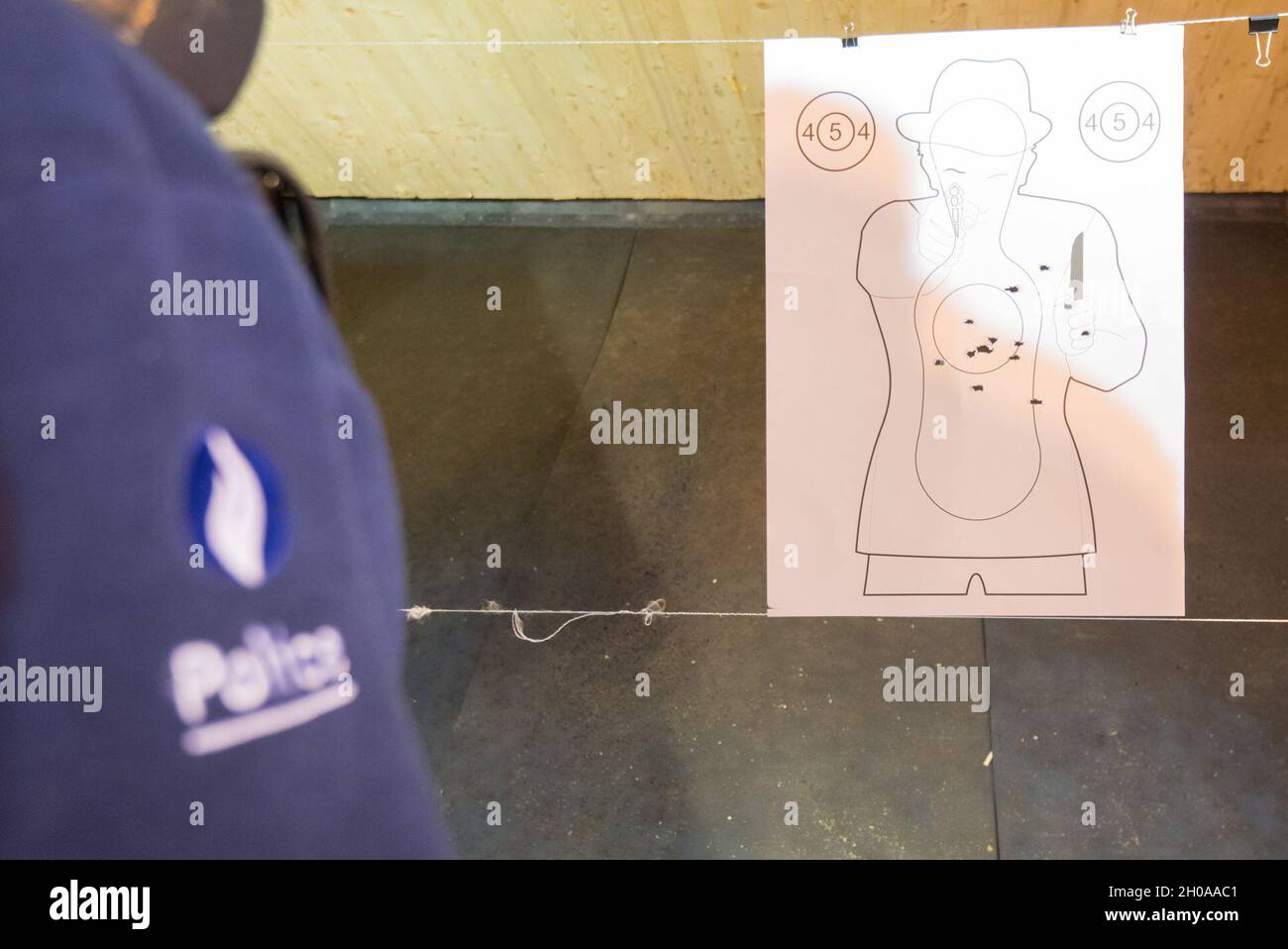 25 meter indoor range hi-res stock photography and images - Alamy