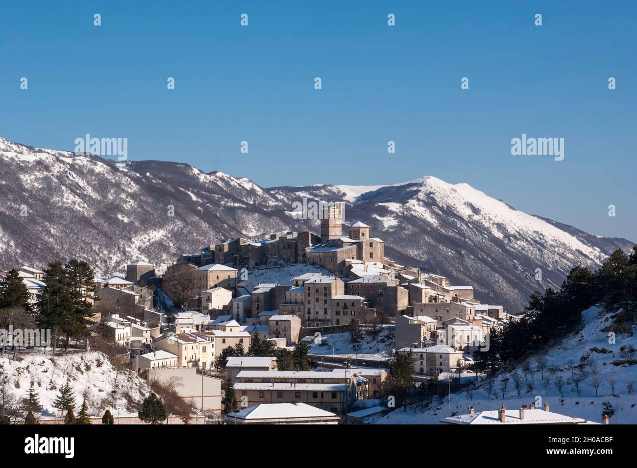 View of Castel del Monte, Abruzzo, Italy, Europe Stock Photo - Alamy